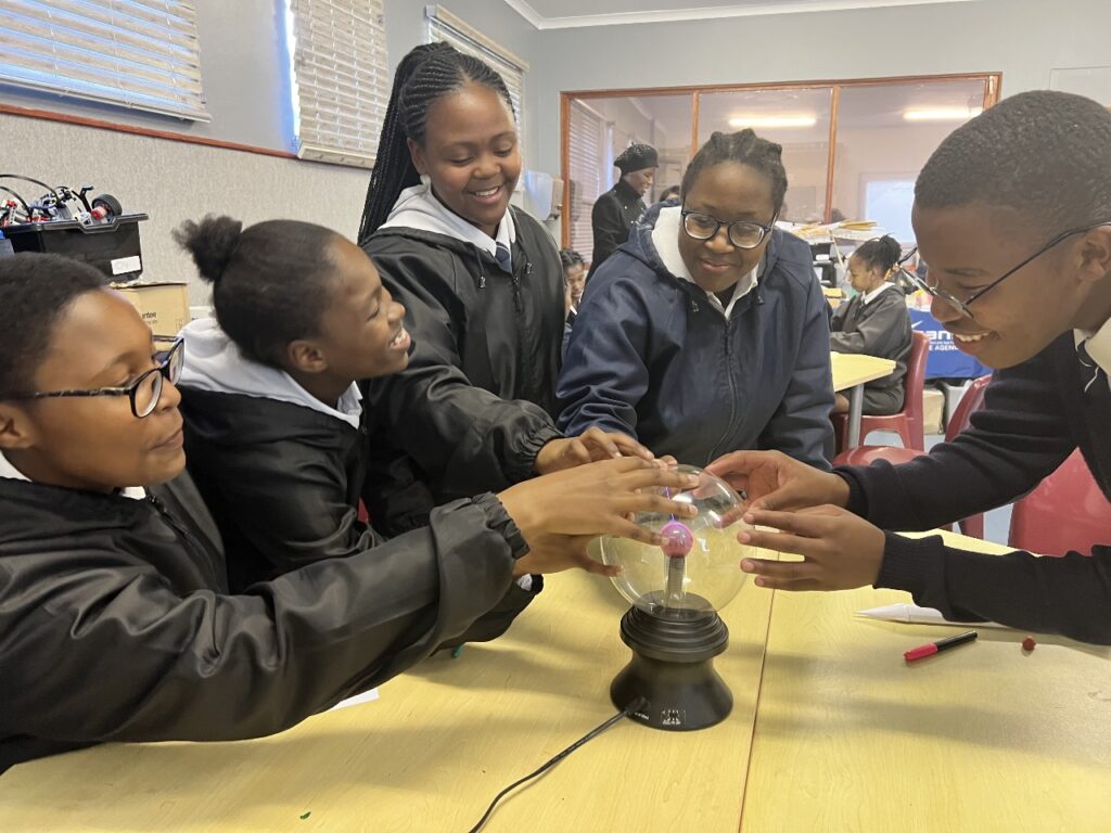 Science Engagement - SANSA